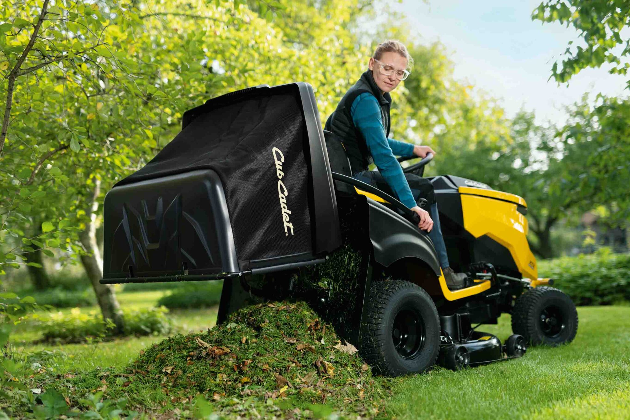 1023 XT2 | Cub Cadet