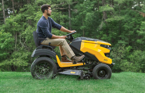 Explore Powerful & Efficient Lawn Tractors | Cub Cadet