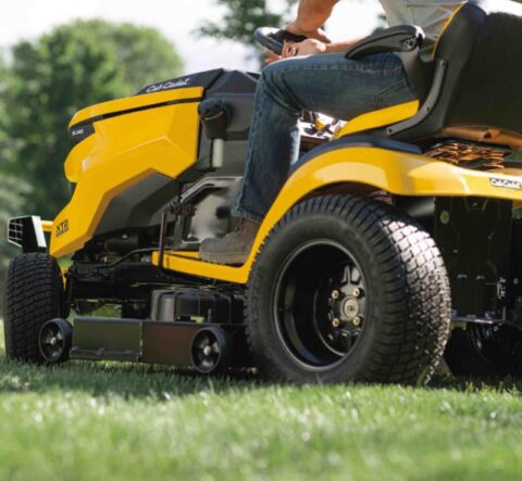 Explore Powerful & Efficient Lawn Tractors | Cub Cadet