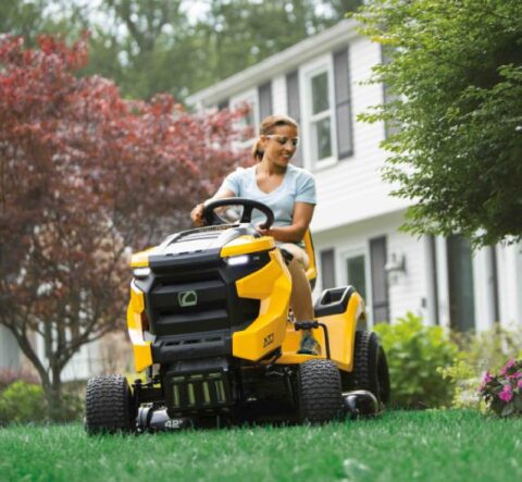 Explore Powerful & Efficient Lawn Tractors | Cub Cadet