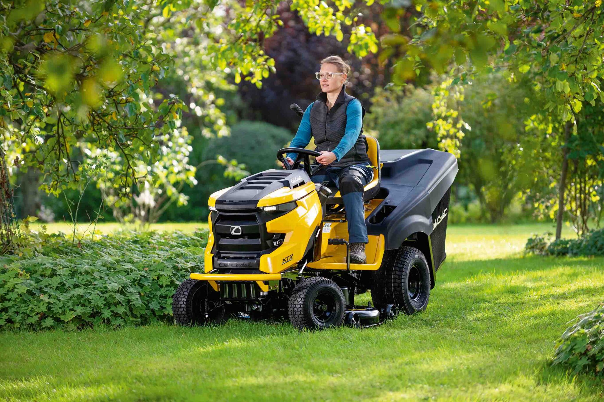 1023 XT2 | Cub Cadet