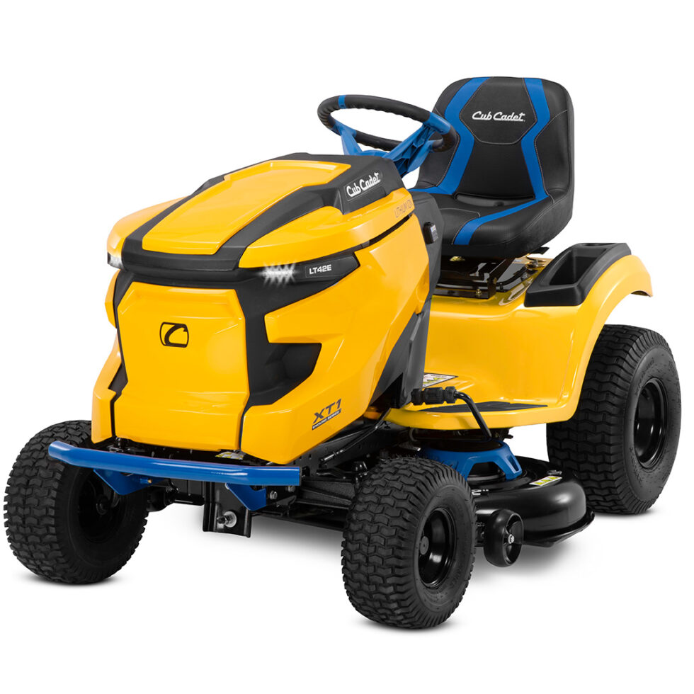 XT1 LT42 E Electric Ride-on | Cub Cadet